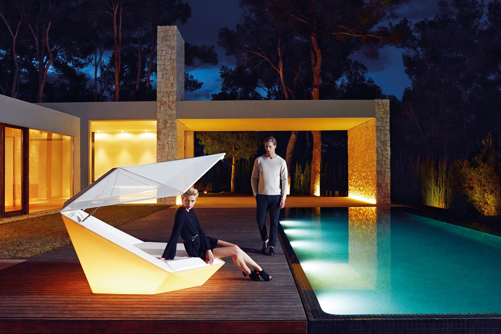 FAZ DAYBED WITH hinged canopy/360º swivels by Ramón Esteve | Vondom ...
