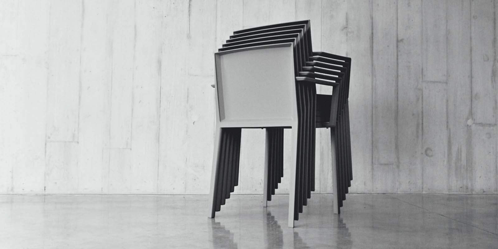 QUARTZ CHAIR with arms by Ramón Esteve | Vondom Products