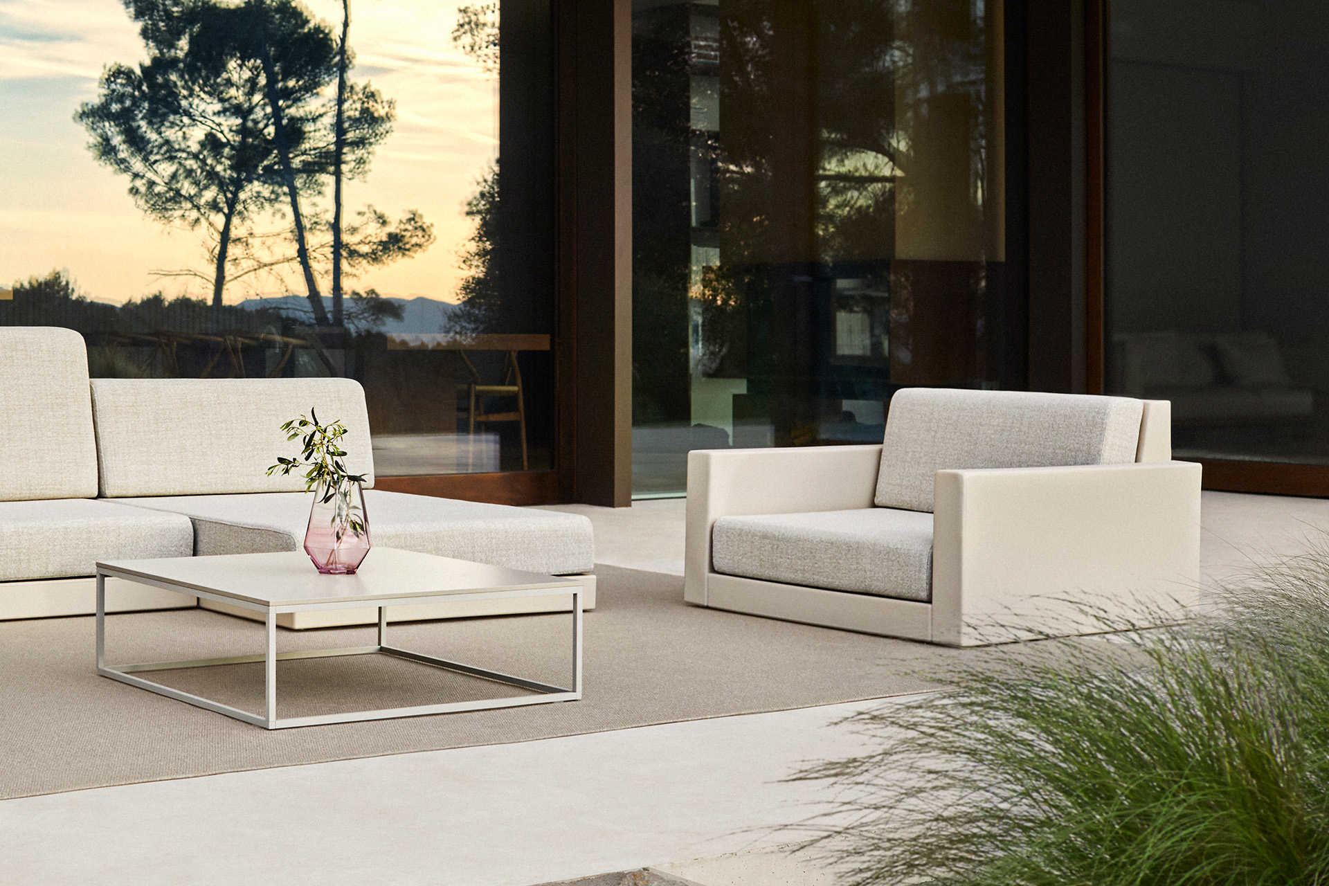 PIXEL LOUNGE CHAIR by Ramón Esteve | Vondom Products